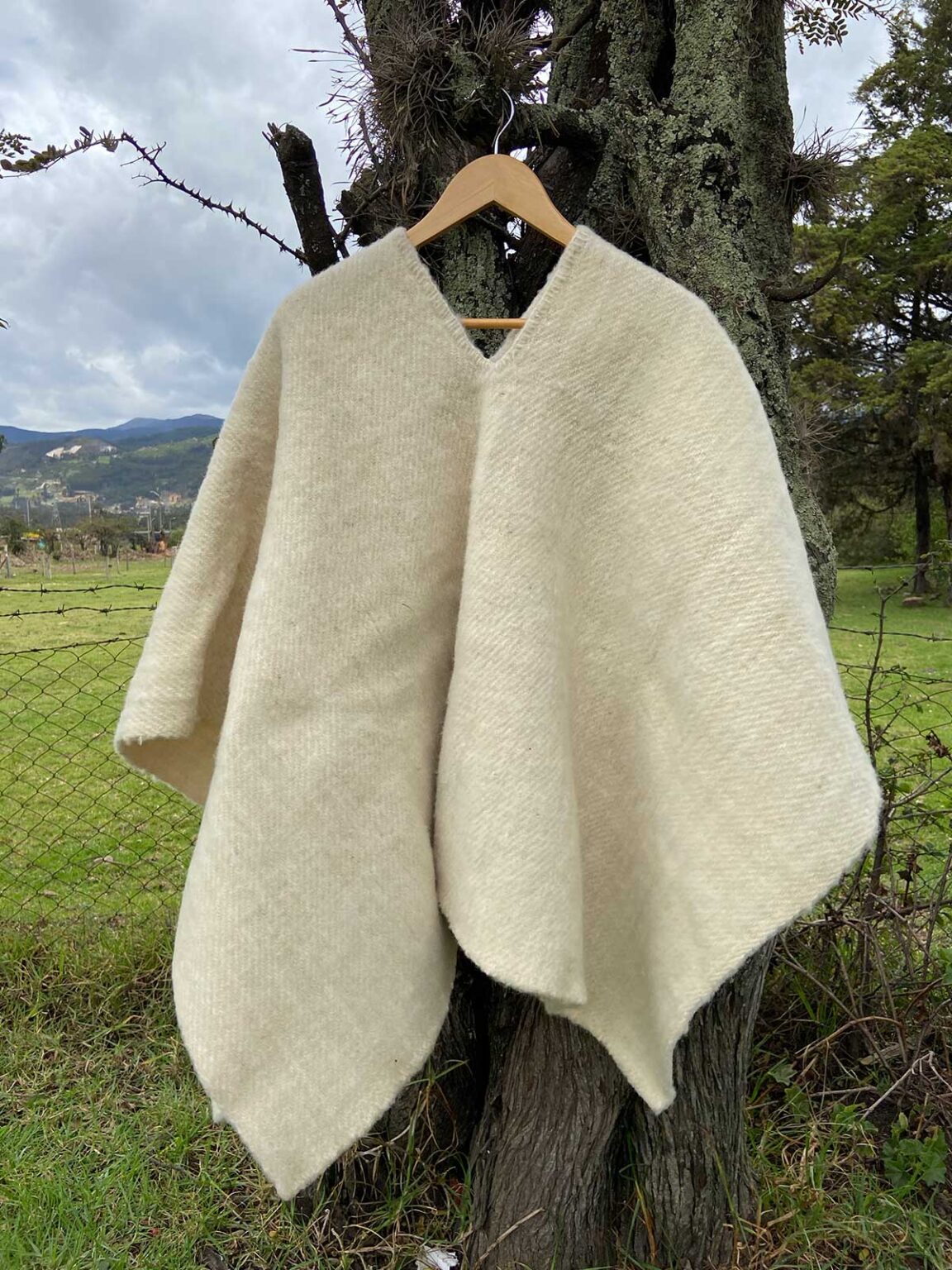 Ruanas de lana de oveja | Made in Nobsa